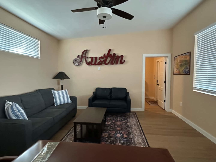 Backyard Apartment In Quiet Area - Austin, TX