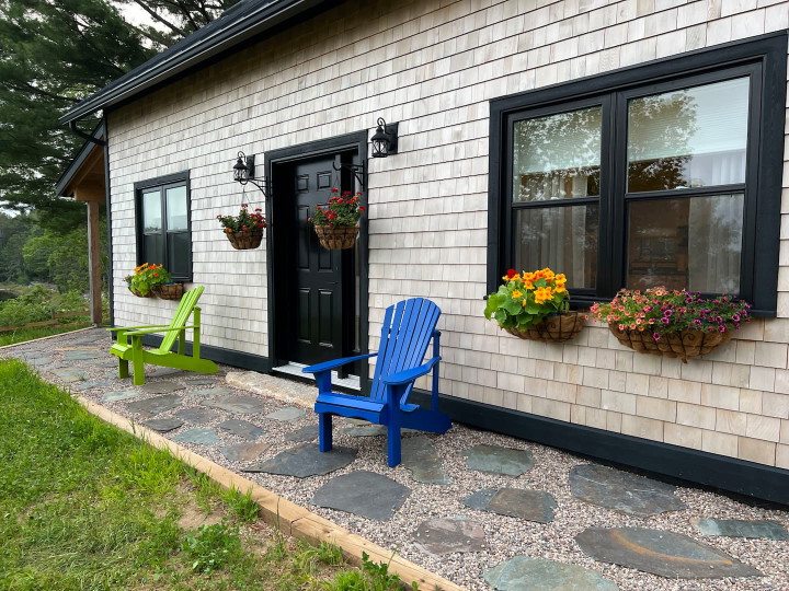 Burns Cove Cottage. Superb Home, Fabulous Views. - Nova Scotia