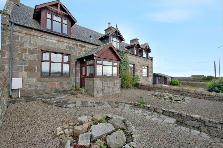 Traditional Country House With 3 Bedrooms. - Aberdeen
