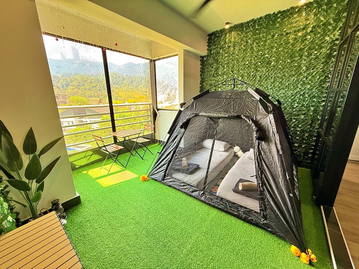 Camp In Style:indoor Balcony Adventures At Genting - ゲンティンハイランド