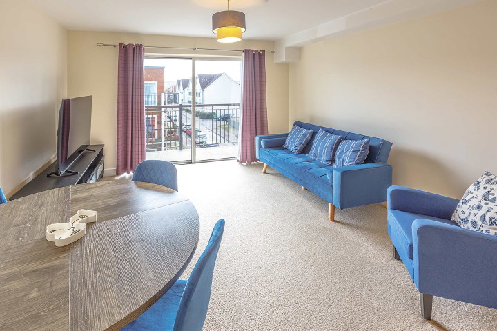 Host & Stay | Linden Homes - Redhill