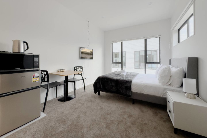 Cozy One-bedroom Getaway In Takanini - Clevedon