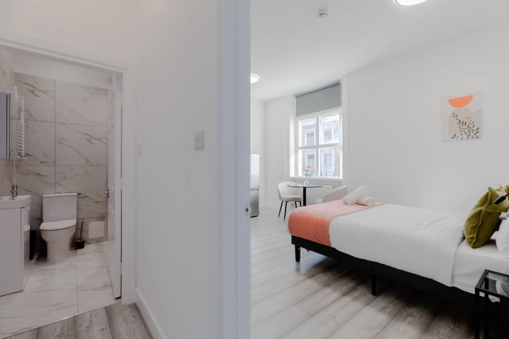 Urban Chic & Bright Studio | Kensington Area - Earls Court