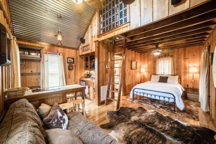 Rustic Cabin - Fredericksburg, TX