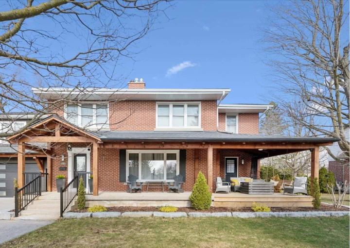Central 7br Oasis: Private Pool, Hot Tub & Parking - Fergus