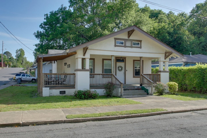 Walk To Dtwn Hot Springs: 'Lazy Daze Bungalow' - Hot Springs, AR