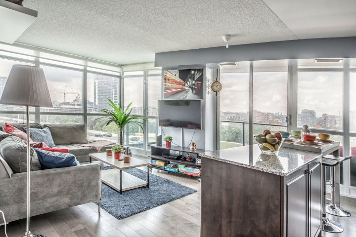 Stylish 1+1 Corner Suite |Steps To Lake&downtown - Toronto