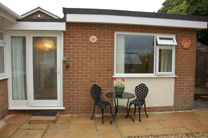 Private Annex With Bedroom, Lounge & Shower Room - Teignmouth
