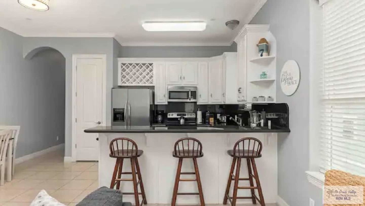 Cozy Condo Short Walk To Beach Str #2024-0045 - South Padre Island