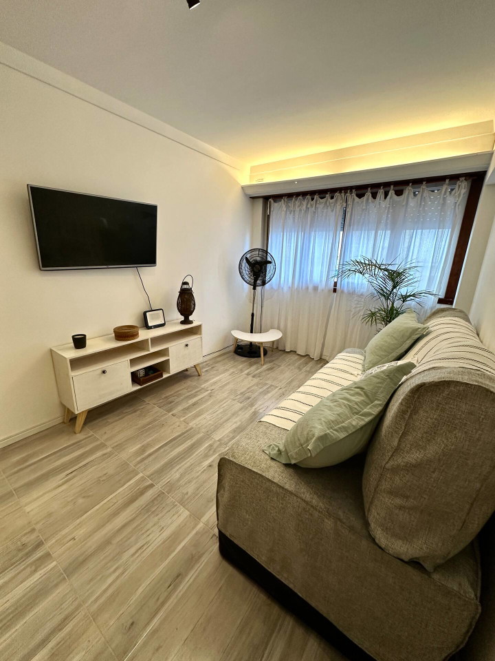 Oceanfront La Perla Apt Renovated, 4 Guests, Wifi - Mar del Plata