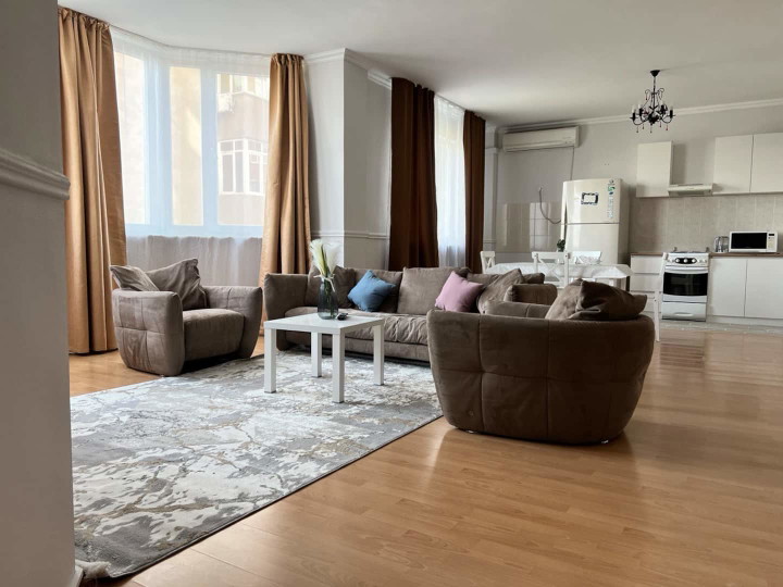 Apartment In The Center 96 Sq.m. With A View Of Kok-tobe Mountain - Kazakhstan
