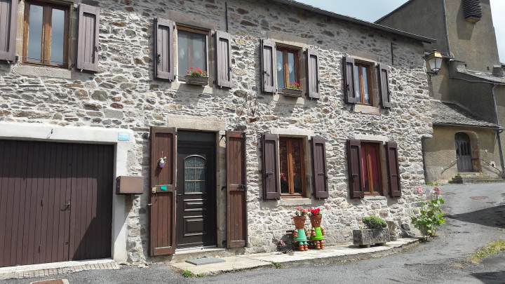 Charmant T1bis Près Des Lacs Et Chemins De Rando. - Aveyron
