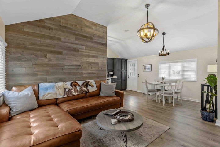 The King's Cottage- Hot Tub  And Pet Friendly! - Saratoga Springs, NY