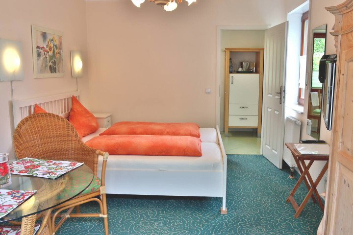 Schönes Zimmer In Ruhiger Und Grüner Lage. - Dresden
