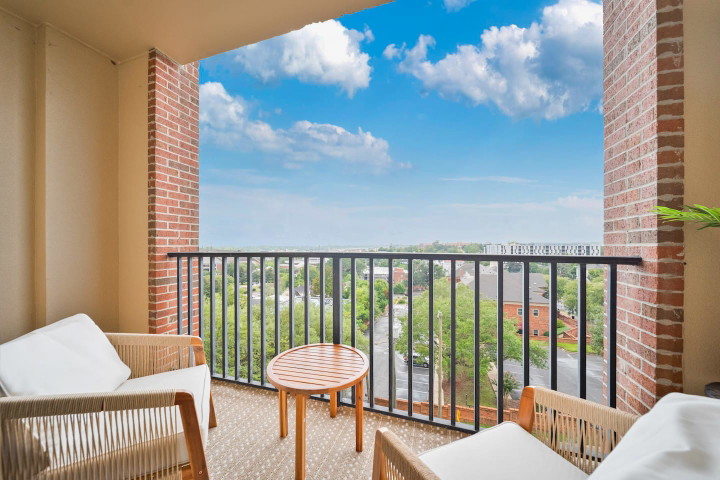 Game Day Condo · Walk Downtown - Tallahassee, FL