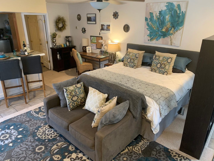 Upscale Modern Suite + Bathroom - Gallup, NM