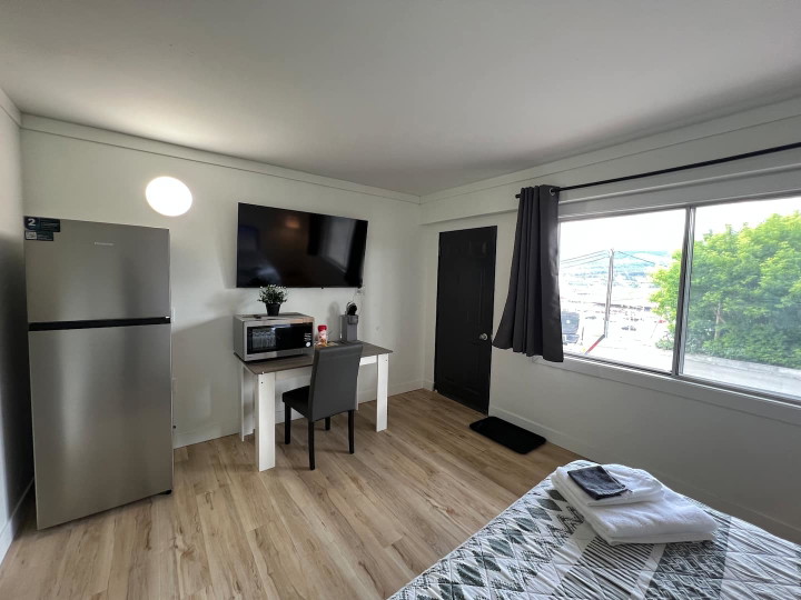 Two Queen Suite | Laundry & Views - Williams Lake