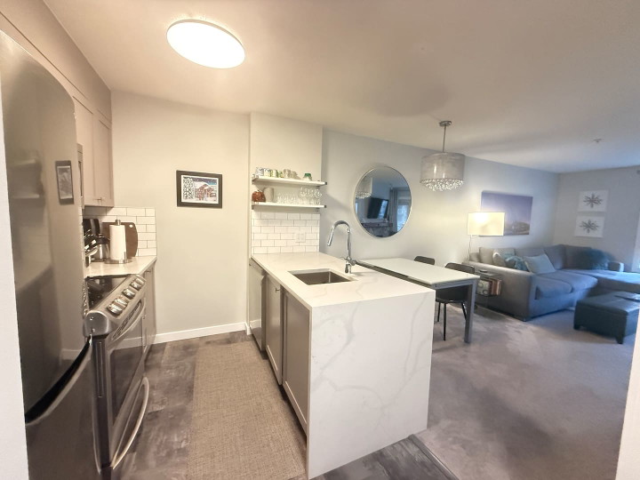 Ski In Ski Out 1 Chambre + Canapé-lit, Jacuzzi&nbsp;! - Whistler