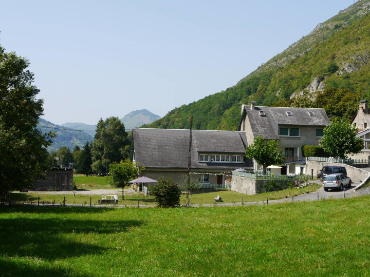 Large Group Accommodation - Pyrenees (16 People). - Hautes-Pyrénées