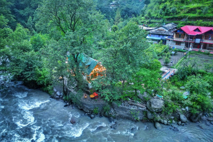 Cottage On Riverbank Near Shangarh, Sainj Valley - Himachal Pradesh