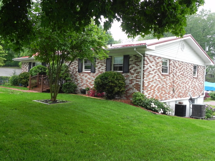 Spacious And Comfortable Apartment. - Bristol, TN