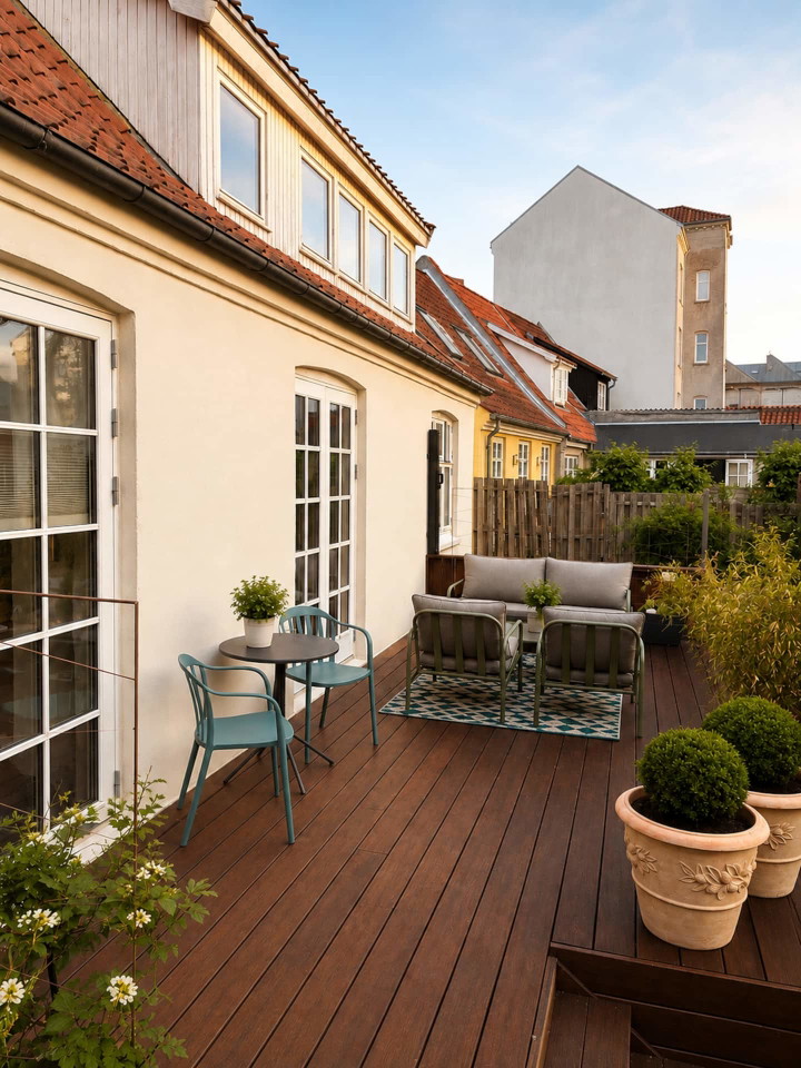 Lejlighed Meget Centralt Med Stor Terrasse Og Have - Odense