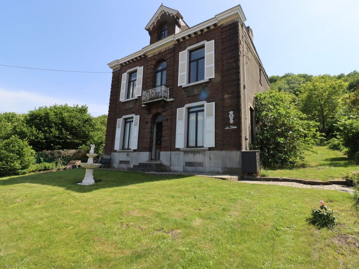 Grand Maison Avec Poêle à Bois Et Billard - Viroinval