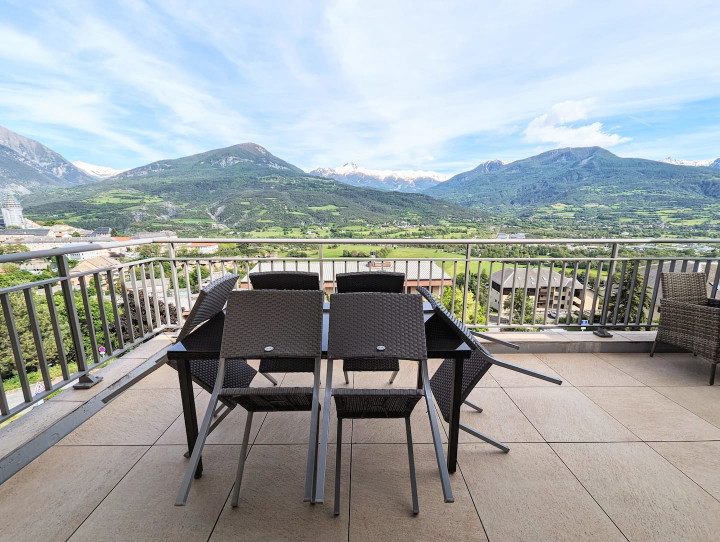 Appartement Confortable Avec Garage Privatif - Embrun