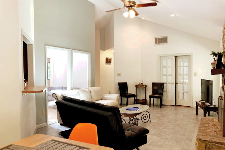 Acre Forest Retreat | 1 Gb Wifi + Office Near Rtp - Cary, NC