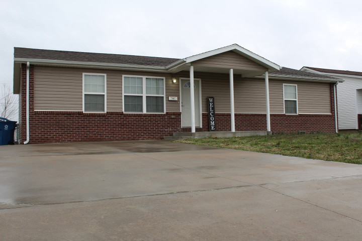 The Grand House - Your Home Away From Home! - Joplin, MO