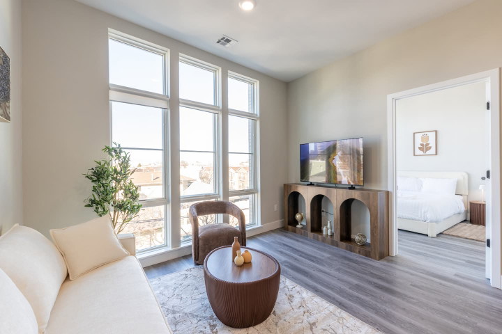 The Cozy Haven W/ Rooftop City View - Brooklyn, NY