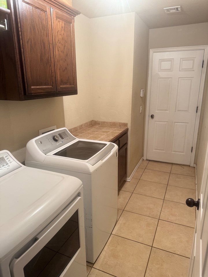 Beautiful, Cozy And Spacious - Midwest City, OK