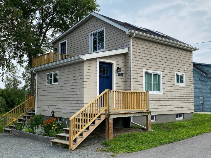 Beautiful 2 Bedroom Cottage On Pushaw Lake - Bangor, ME