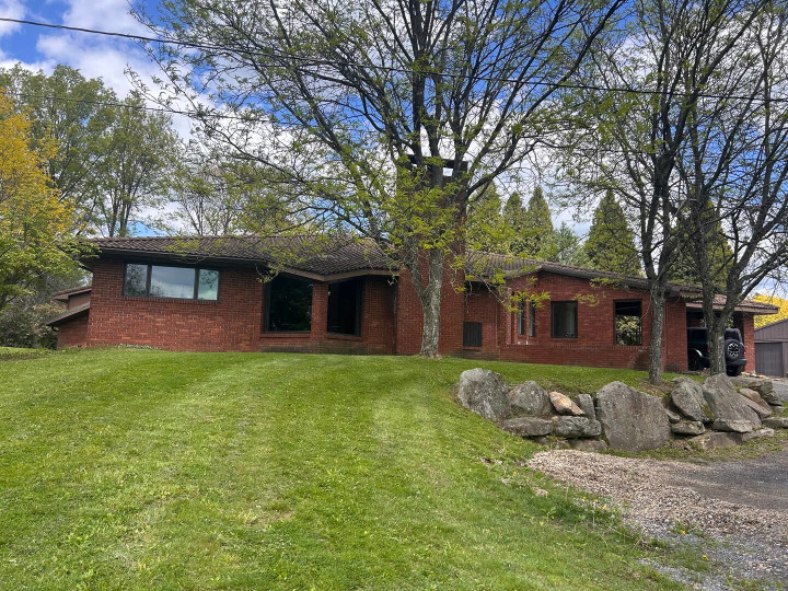 Relaxed Getaway Retreat Located On Golf Course - Butler, PA