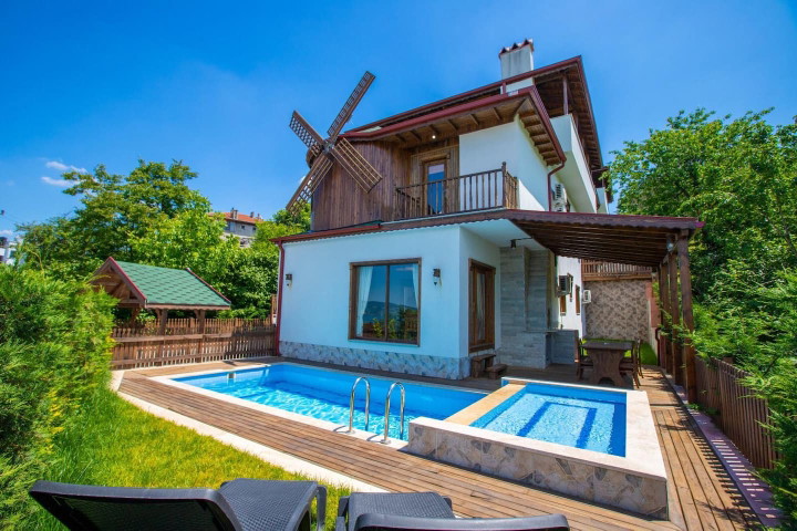 Sapanca'da Sıcak Havuz, Jakuzi , Saunalı Villa Y.1 - Sapanca