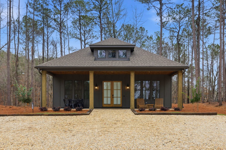 Cabin At The Lake Off The Water With A Boat Slip! - Lake Martin, AL