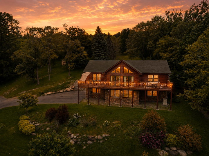 Slps 15, Hot Tub, Sauna & Game Room - Gateway Flx - Tully Lake, Tully