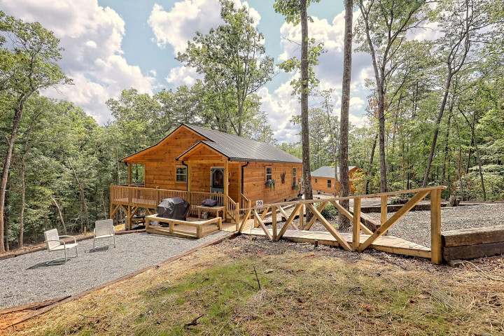 Comfy Cozy 2 Bedroom Cabin - Murphy, NC