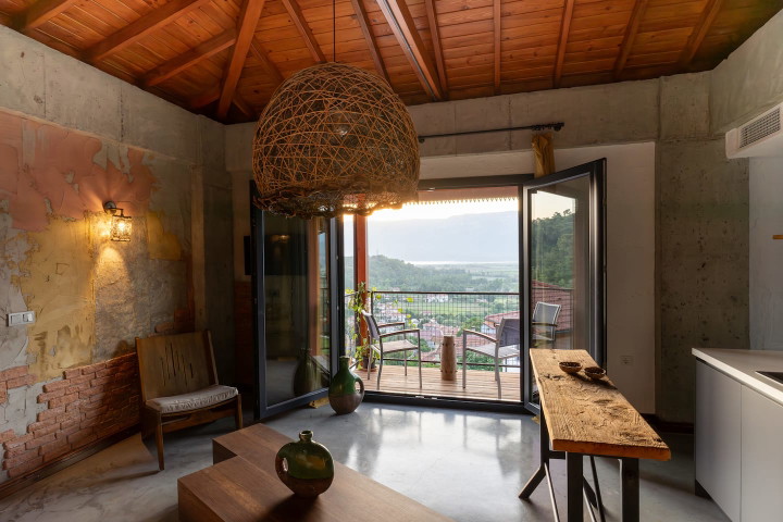 Panoramic Seaviews & Colorful Design: Leylek Suite - Akyaka