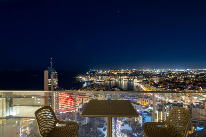 Central High Apt With A Stunning Unbeatable View! - Malta