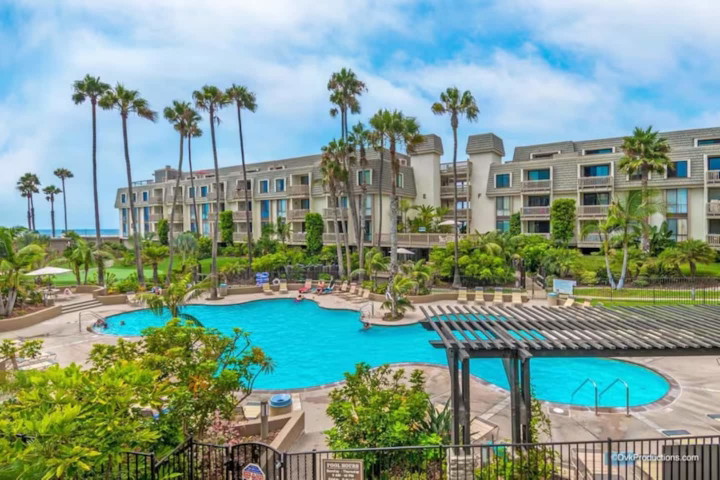 Resort Style Beachside Bungalow Ocean &Pool View - Oceanside, Californie