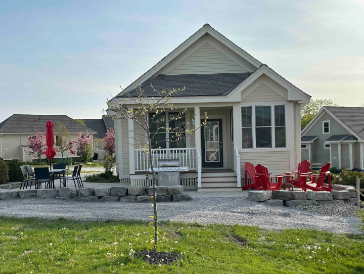 Upscale Cottage - Sandbanks/prince Edward County - Prince Edward