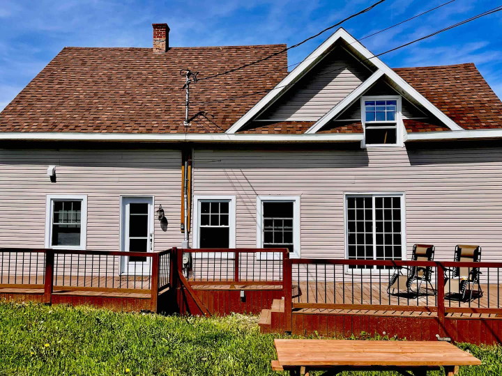 Cottage With Terrace Overlooking The Bay - Gaspé