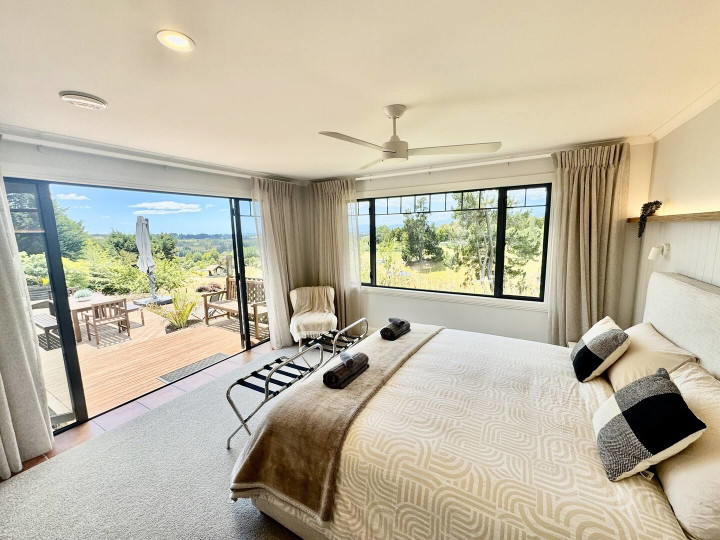 Redwood Vista - Essential Serenity - Wakefield