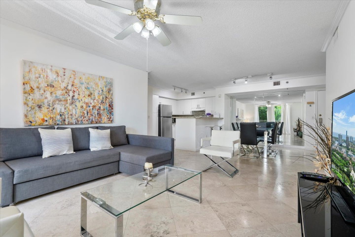 The Yacht Club At Aventura #1-201 - Aventura, FL