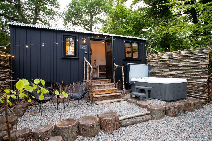The Conic Hut - Luxury Shepherd Huts With Hot Tub - Rowardennan