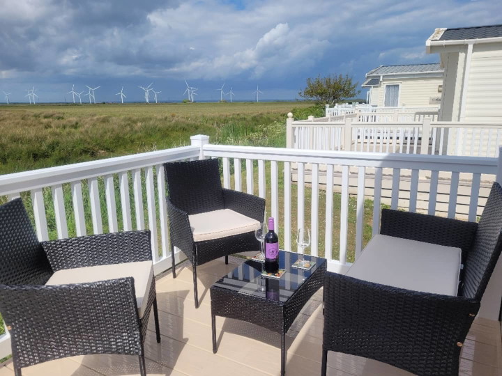 M508 Pet Friendly 8 Berth Caravan With Veranda - Camber Sands