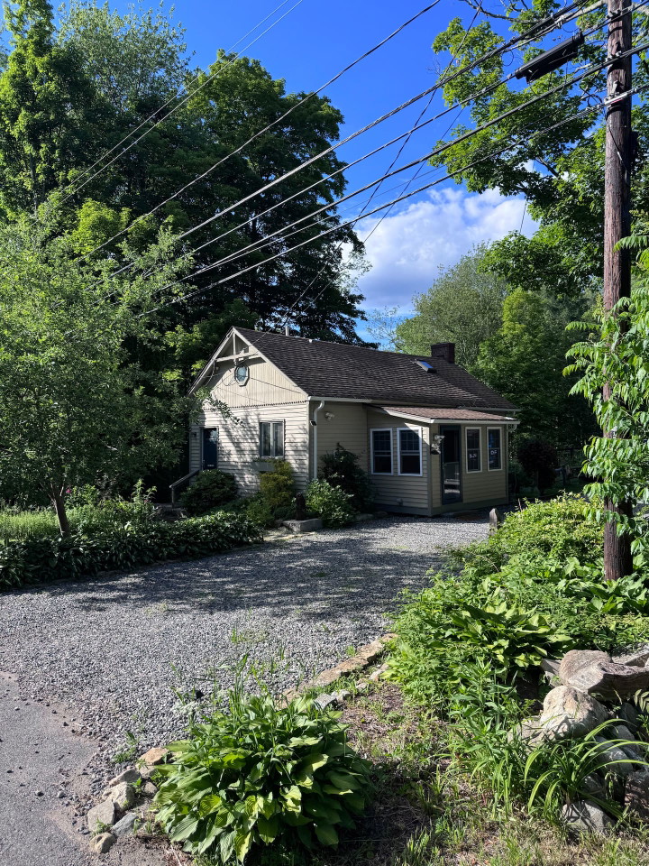 Bluebird School House - Connecticut