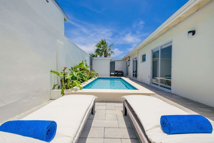 Private 3br2ba Annex W/pool ~ Walk To Palm Beach! - Aruba