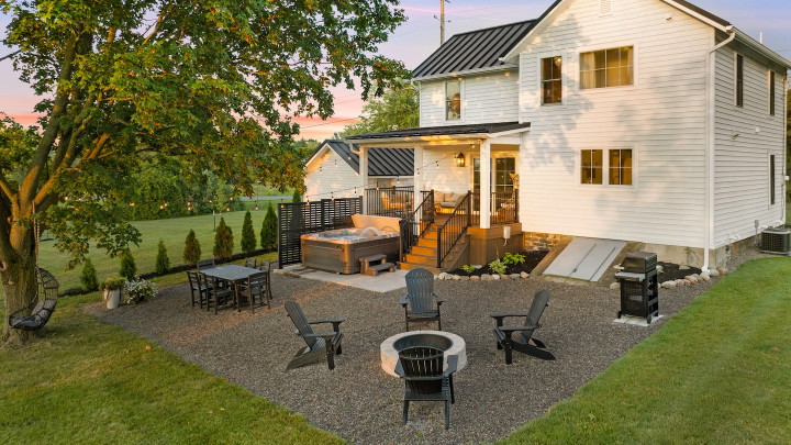 Morning Dove, 2 Bedroom Farmhouse, On Seneca Lake Wine Trail - Dundee, NY